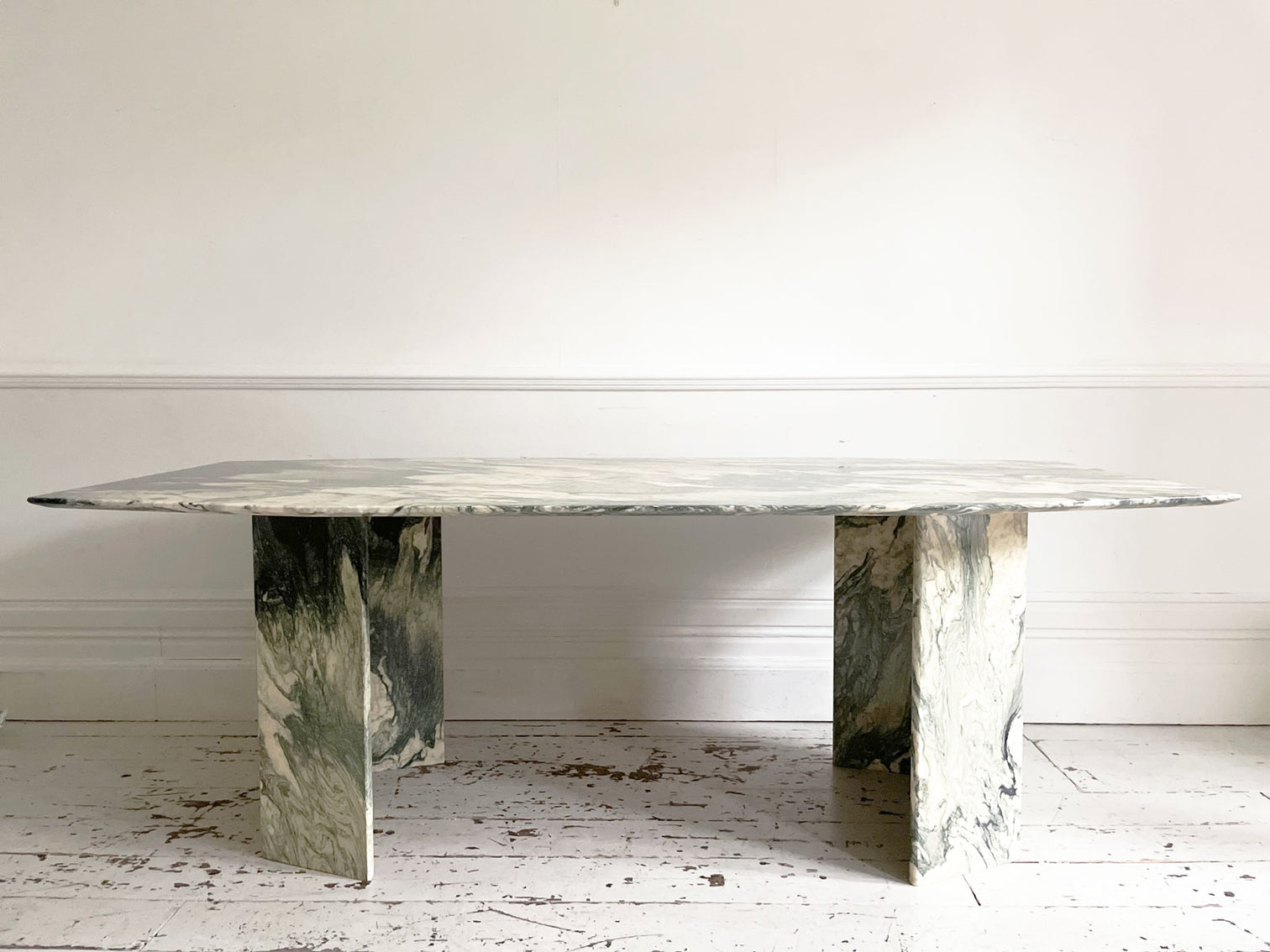 A 1970's Italian Luna Marble Dining Table – Streett Marburg