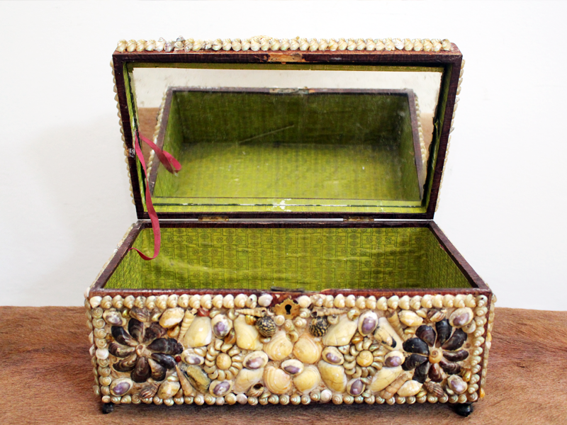 A Napoleon III Shell Covered Jewellery Box – Streett Marburg